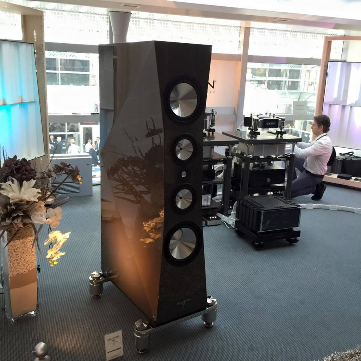 Wizard High-End Audio Blog: Zellaton Statement