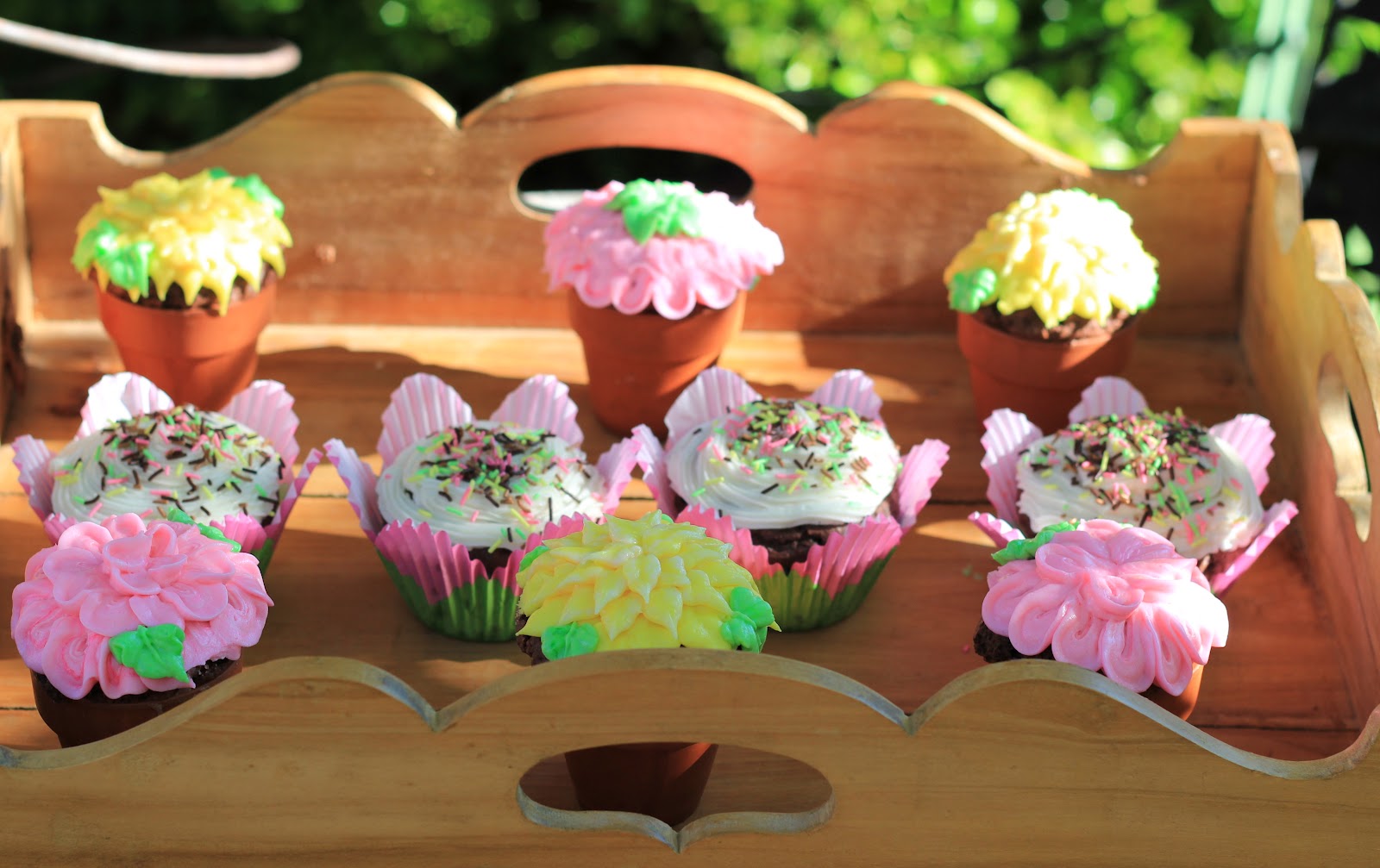A Little Cuppa Tea: Flower Pot Cupcakes