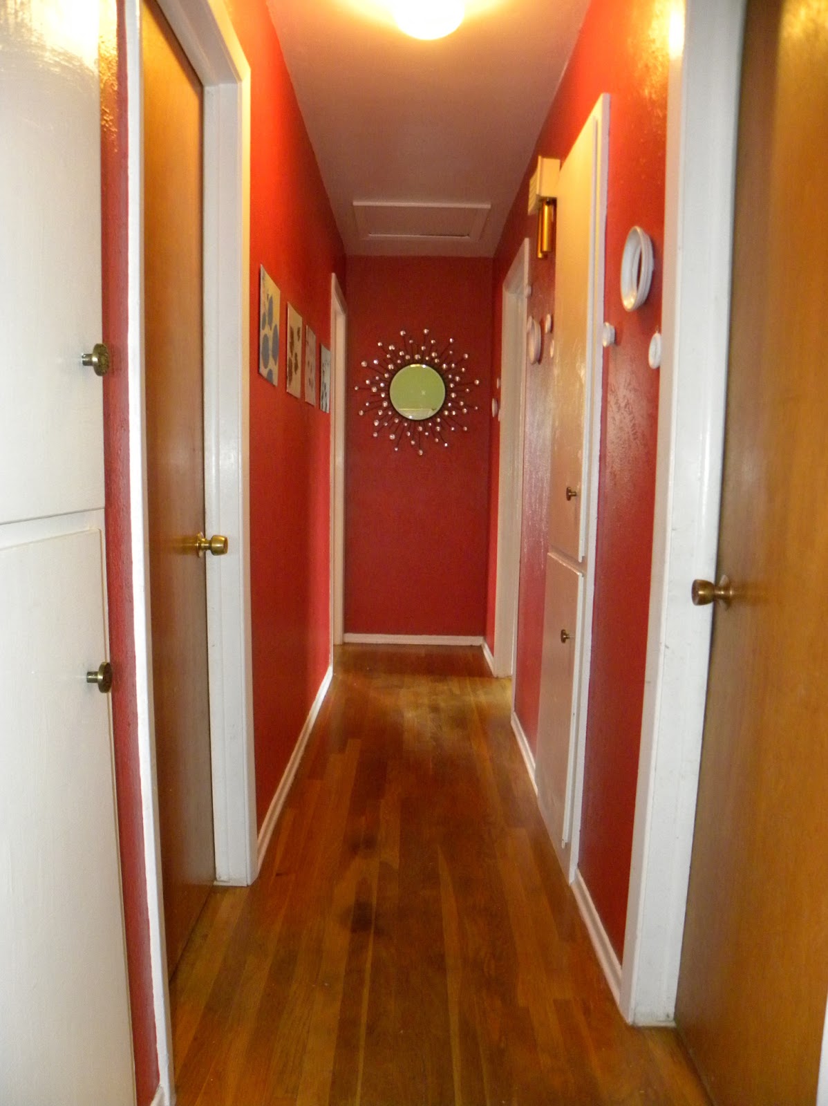 Manic Melissa: The Hallway