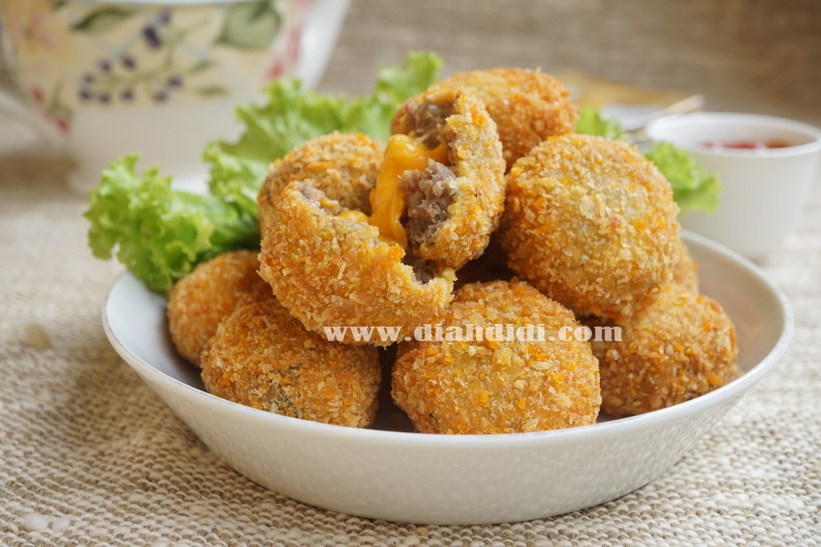 Diah Didi's Kitchen: Nugget Daging isi Mozarella
