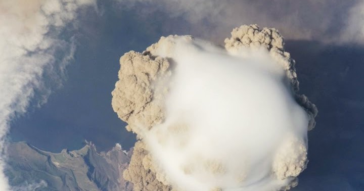 Earth Science Guy: Volcanic Eruption Viewed from Space Station