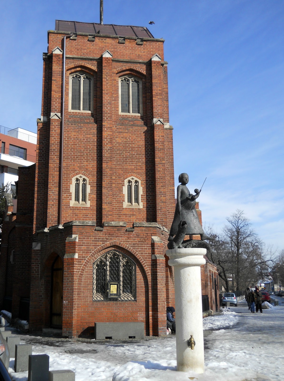 Biserica Anglicana (The Anglican Church of the Resurrection)