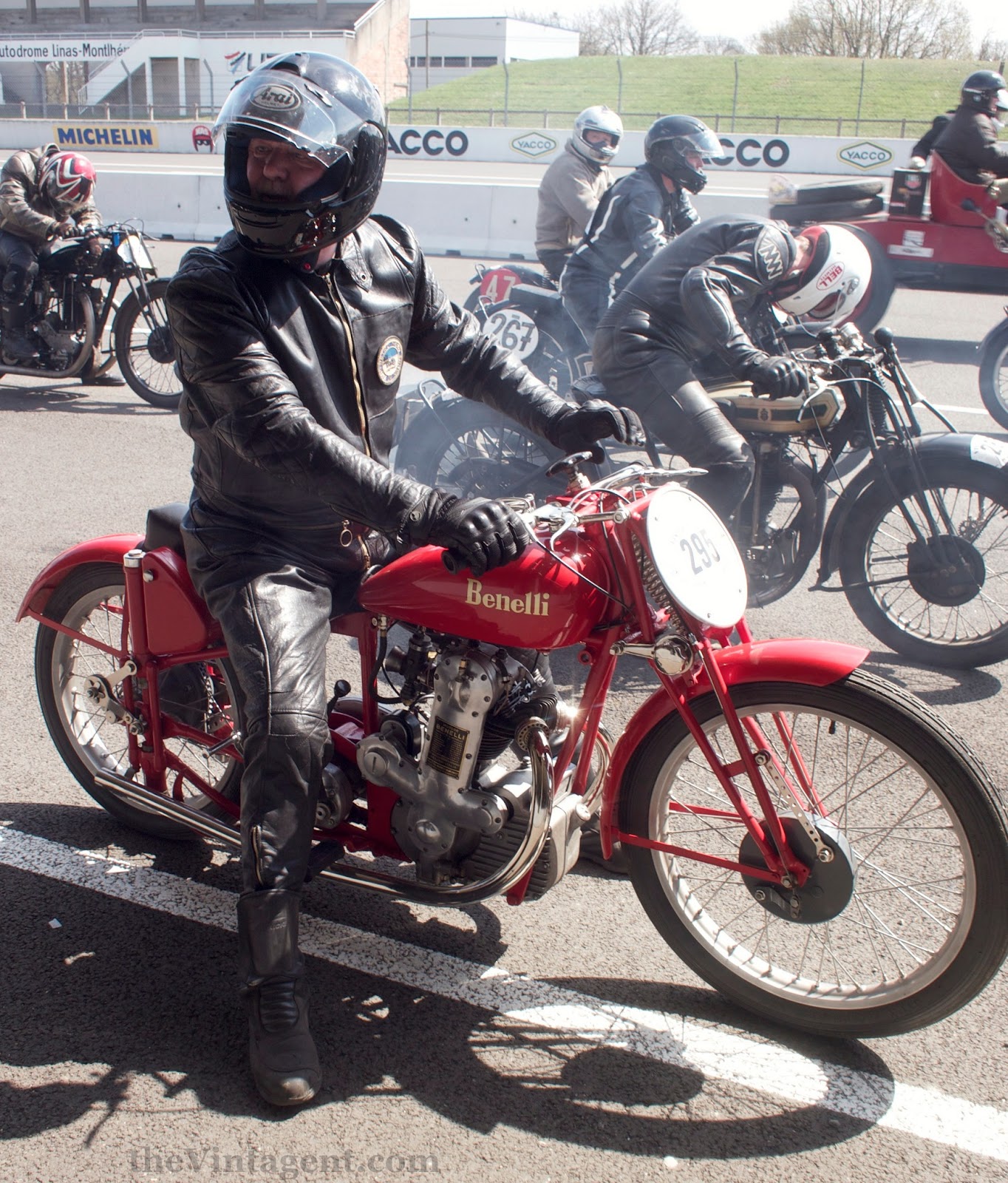 Motor Me Review: VINTAGE-REVIVAL MONTLHERY 2013
