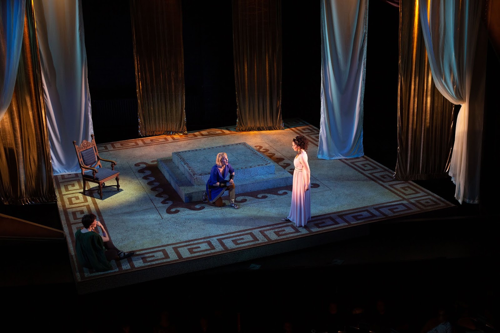 South Shore Critic: Odyssey Opera's "Paride ed Elena": The Farce That ...