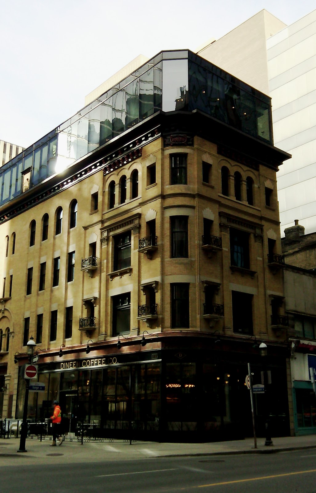 Whisky Prajer: The Dineen Building, at Adelaide and Yonge Street