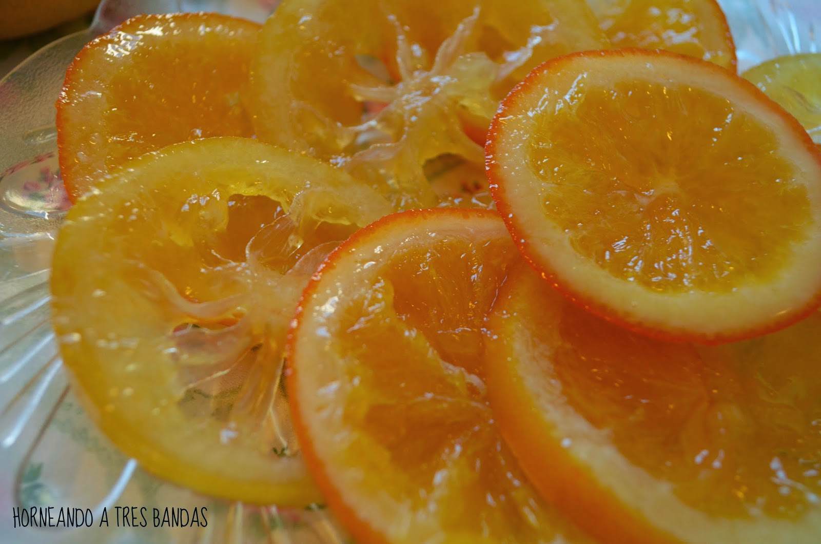 HORNEANDO A TRES BANDAS: RODAJAS DE NARANJA Y LIMÓN CONFITADAS