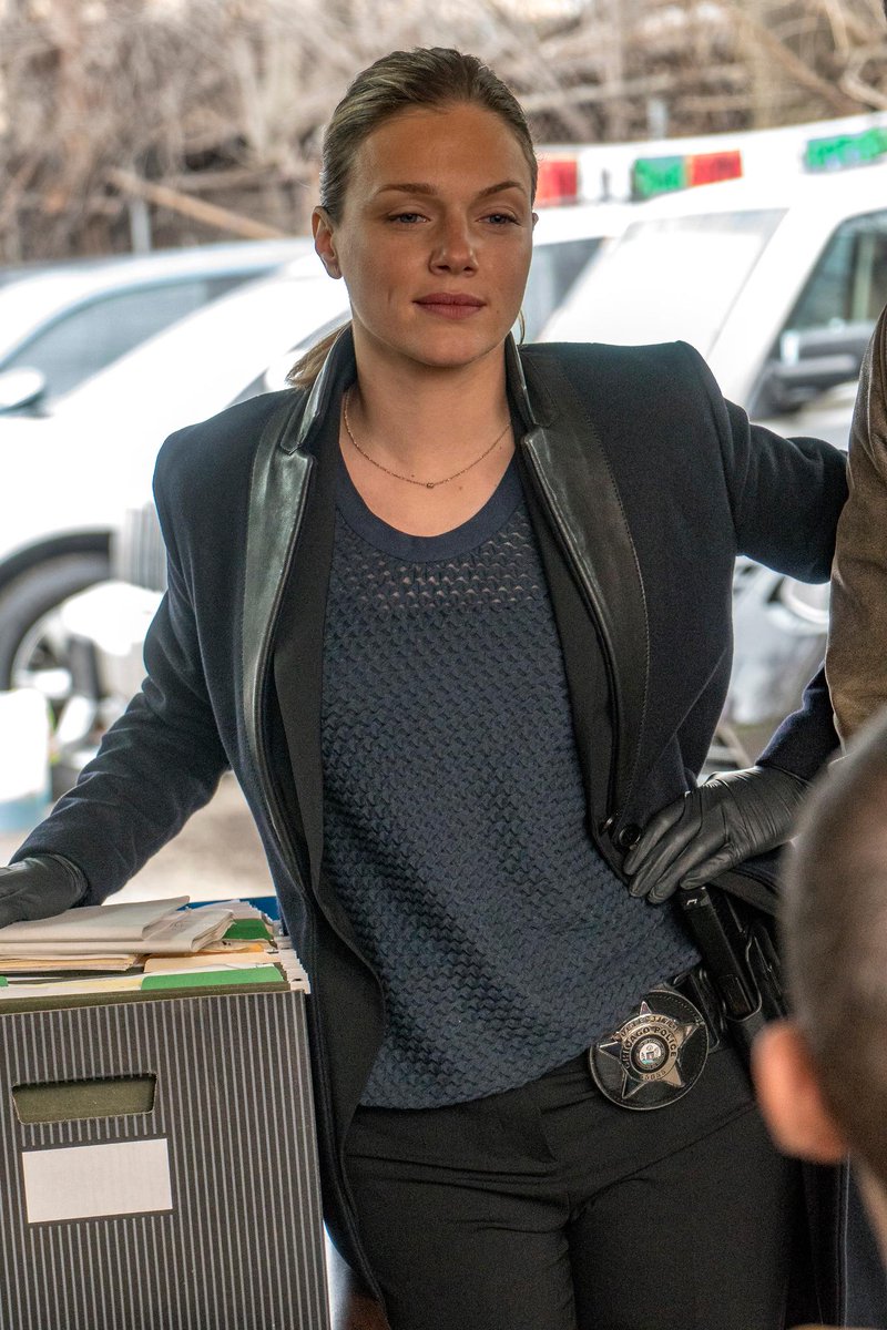 Tracy Spiridakos Spain: Chicago PD le da la bienvenida a Tracy ...