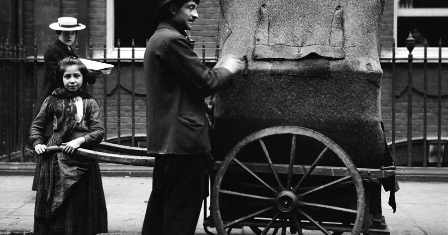 25 Rare Vintage Photographs That Capture Daily Life in England in the ...