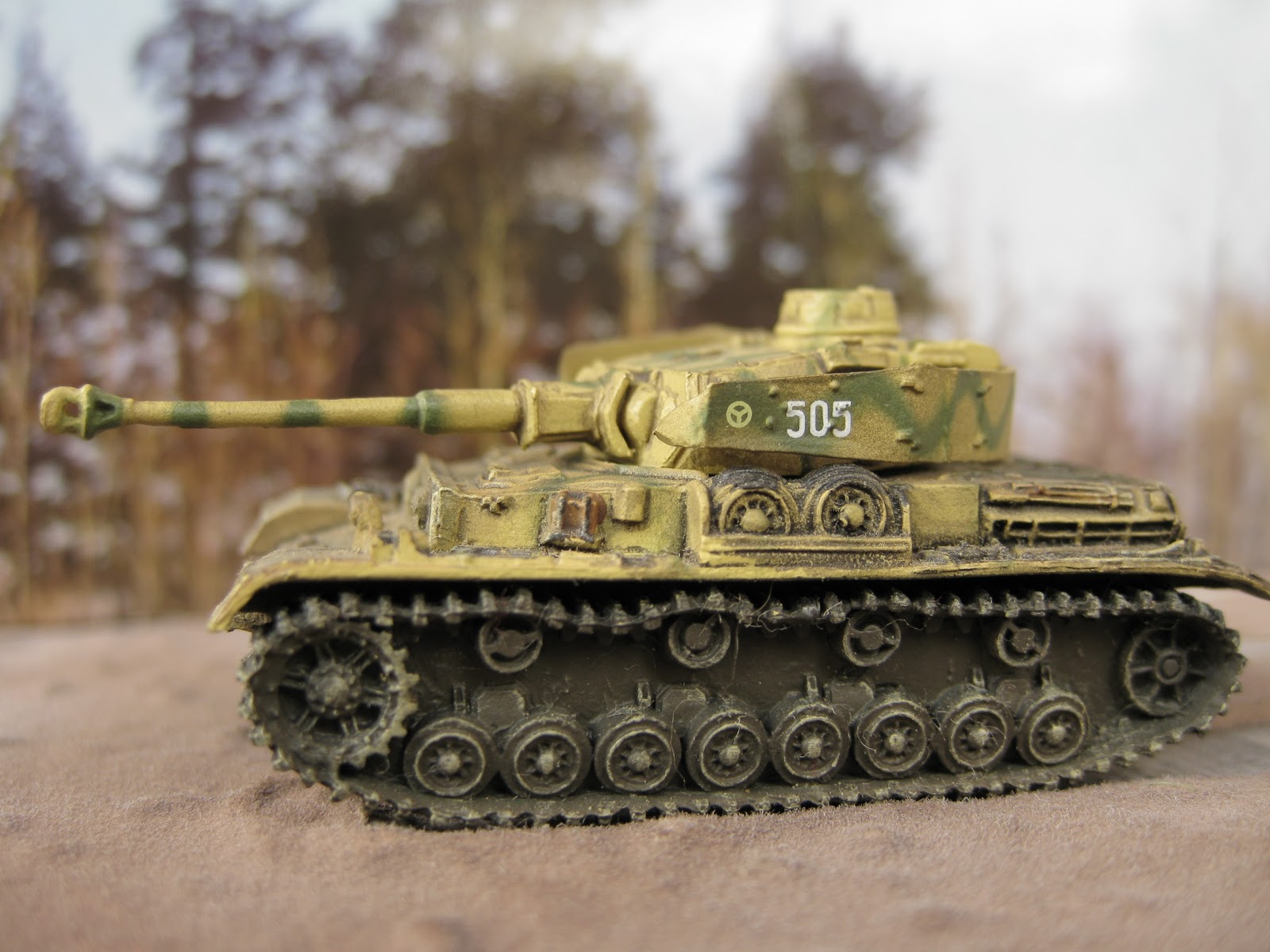 1:144 German Panzer IV medium tank with removable side skirts | Raymond ...