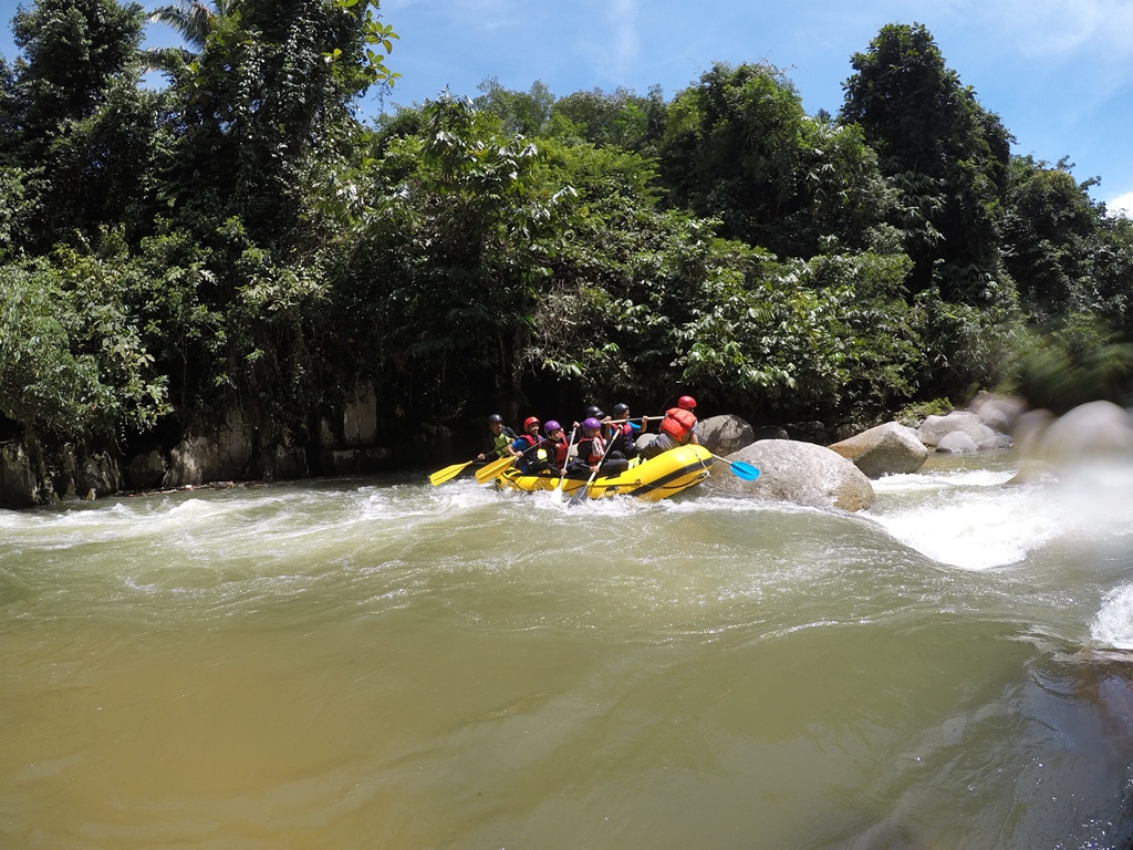 TRAVELOG: WATER RAFTING ULU SLIM, SLIM RIVER : Pengalaman meredah ...