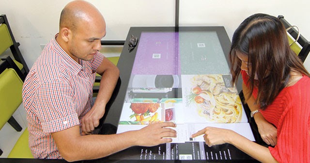 Mesas Interactivas para Restaurantes: Ventajas & Desventajas