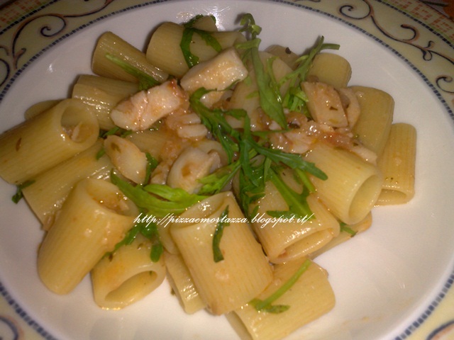 Pizza e Mortazza : PASTA CON FILETTO DI MERLUZZO E RUCOLA