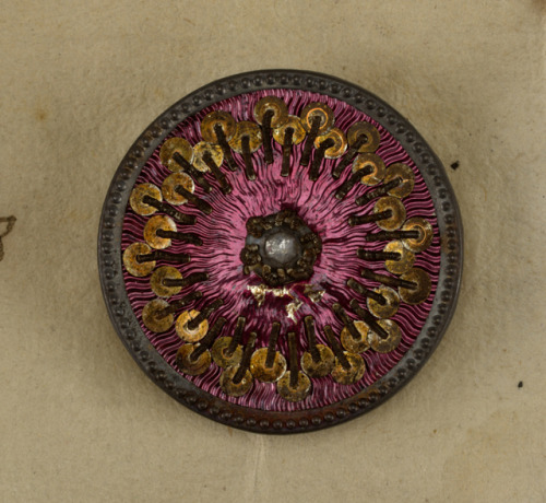 Art for the Blog of It: Button, late 1700s, France.