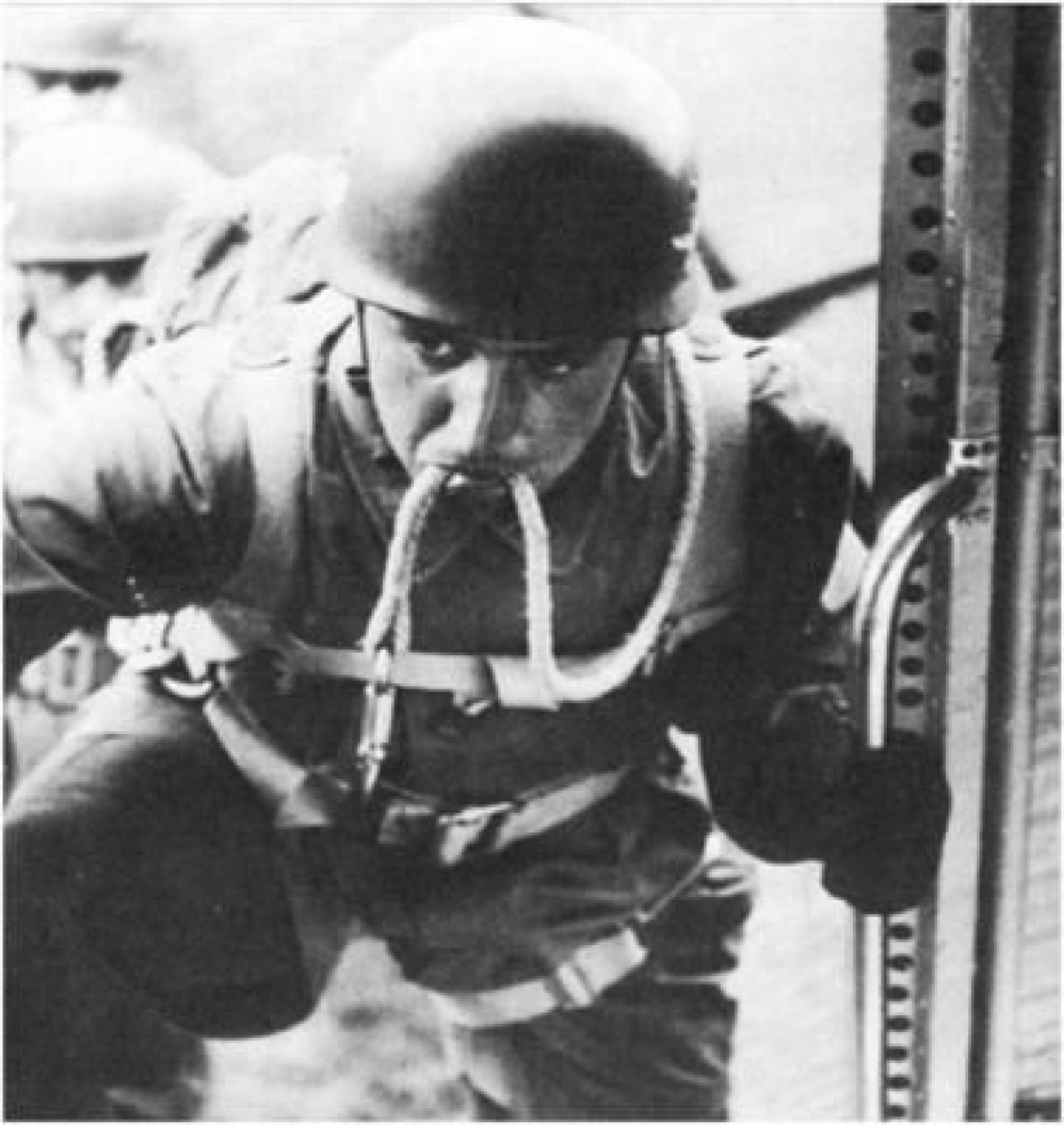 World War II in Pictures: Fallschirmjäger - German Paratroopers