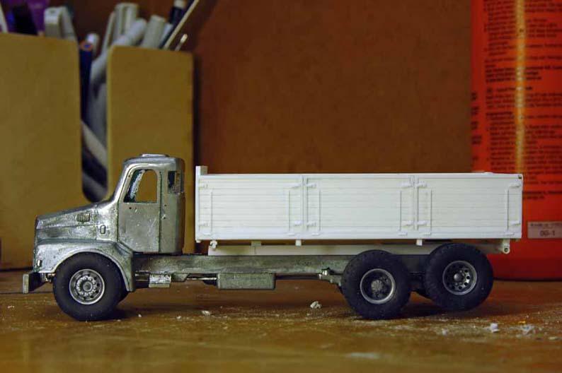 Freco Scale Models: Volvo N12 Tipper