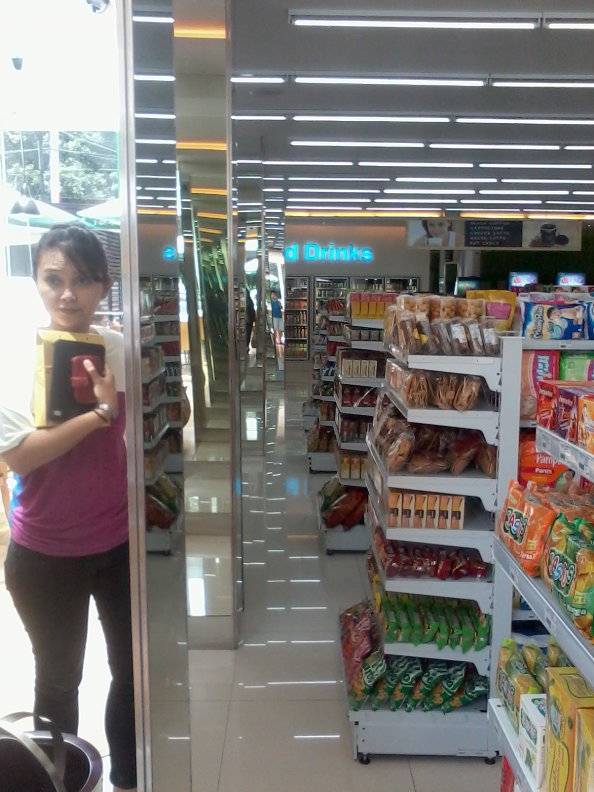 FamilyMart Indonesia - beanpedia - Marketing Enthusiast