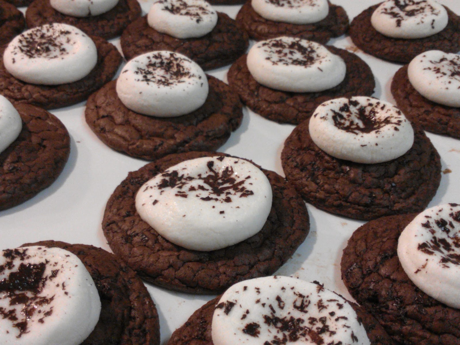Baker Becky: Hot Cocoa Cookies!