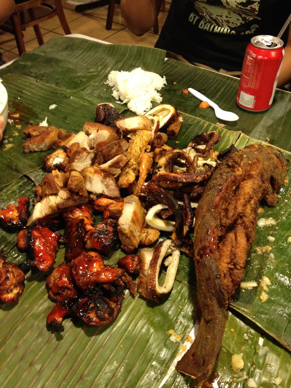 What To Eat Today?: Kamayan Style at "House of Sisig"!