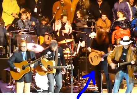 Rick Rosas mit neuem Bass