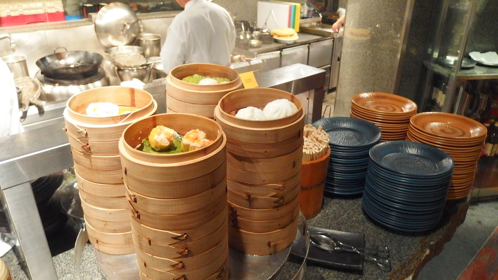 SuMMeR LoVes To Eat! Singapore Food Blog: Christmas Eve Dinner Buffet ...