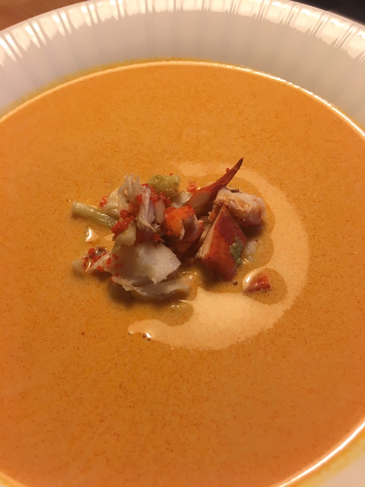 Jokkerin ruokatorvi: Herkullinen hummerikeitto pakastehummerista