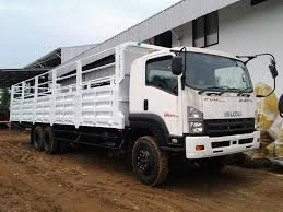 Truk Isuzu Giga Tronton 10 Ban 240 PS dan 285 PS - Harga Isuzu Traga ...