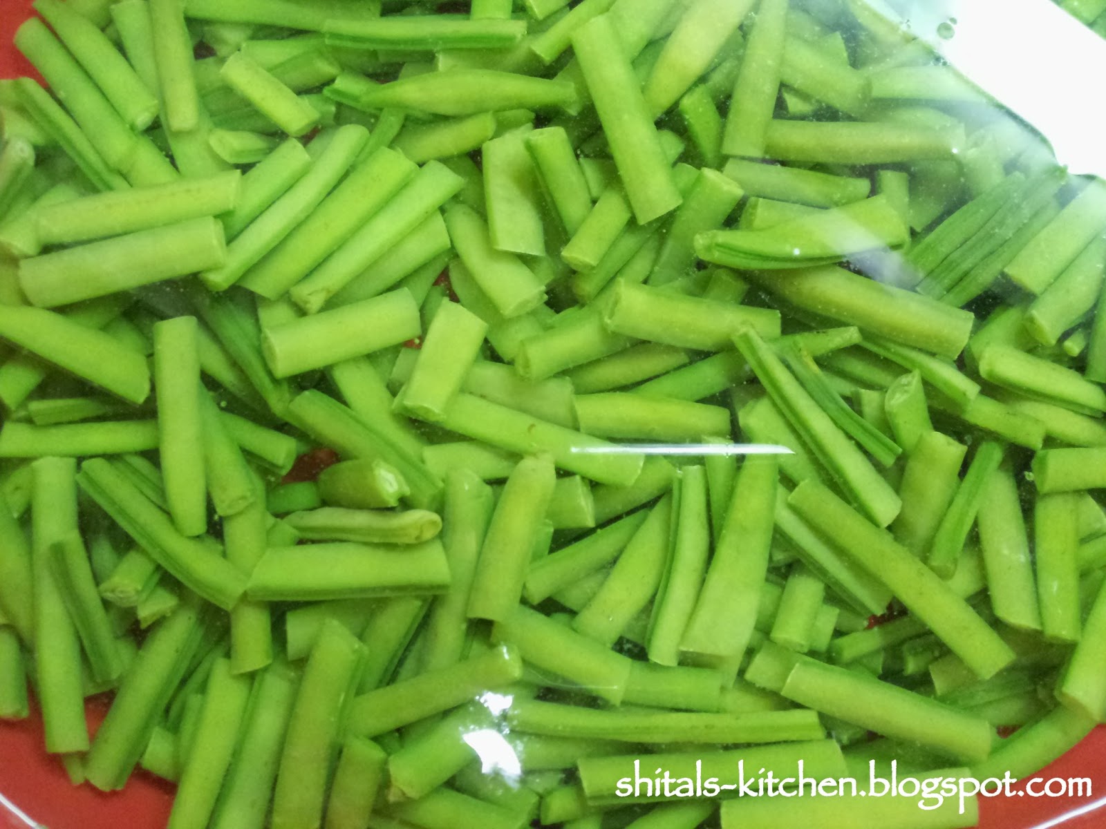 Shital's-Kitchen: Clusterbean with Wheat Dumplings/ Guvar Dhokli nu Shak