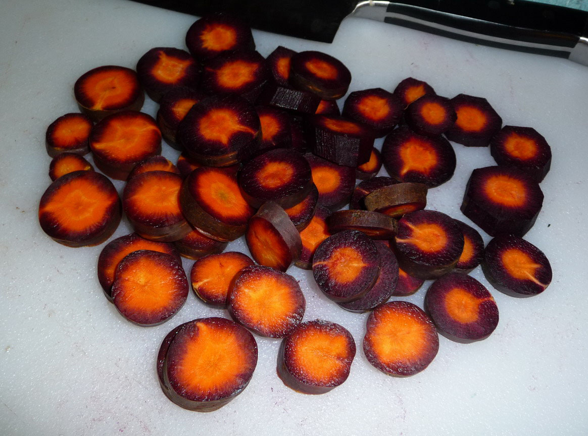 Jen's Food Challenge: Challenge #55 - Maroon carrots!