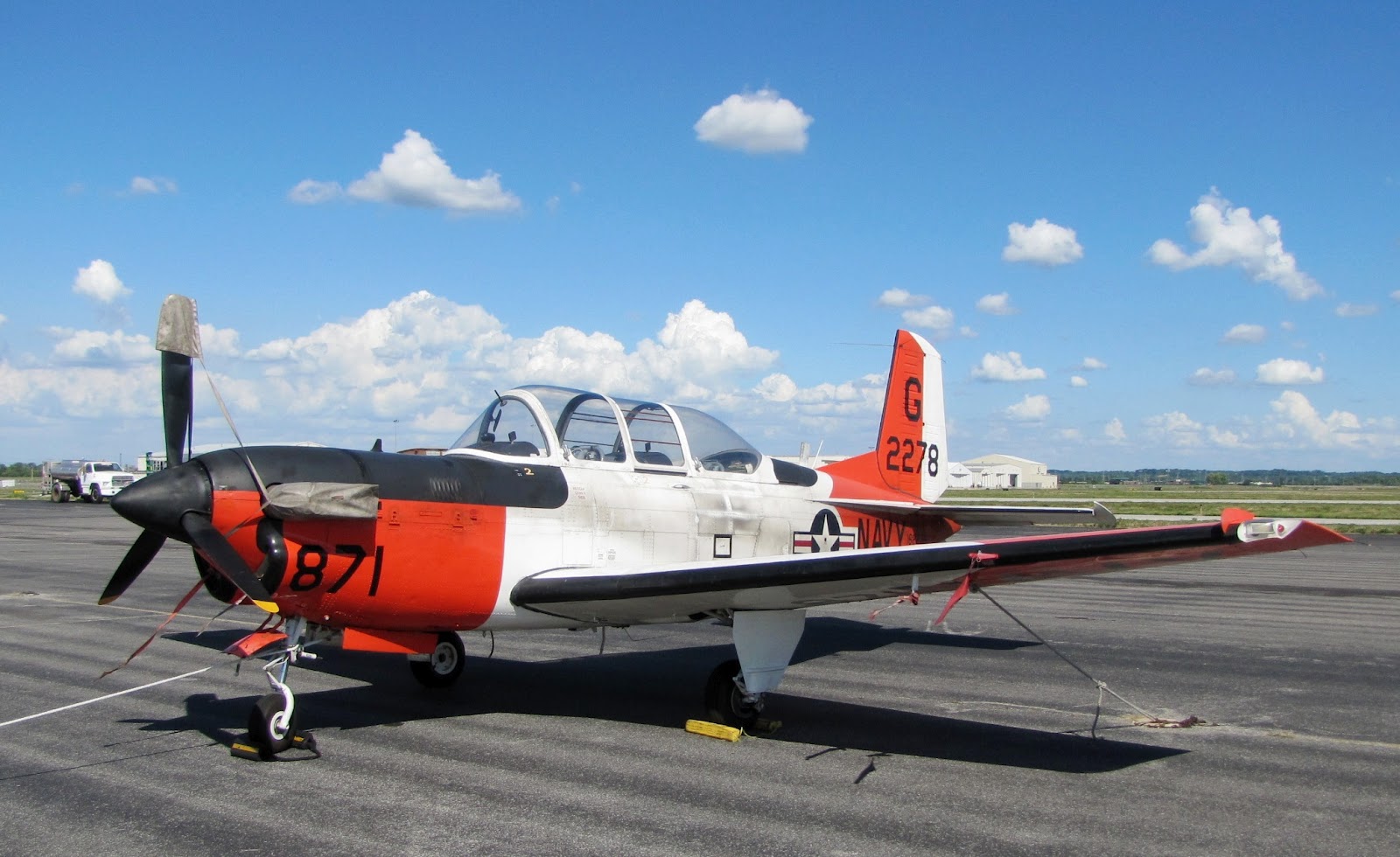 The Aero Experience: U.S. Navy T-34C Turbo Mentor Becoming a Rare Sight ...