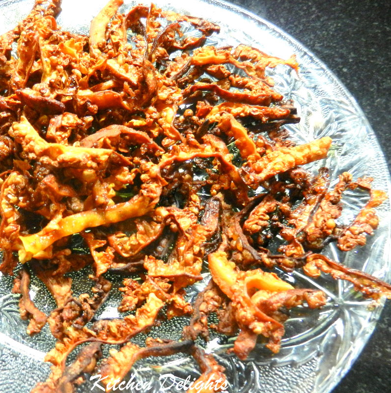 Kitchen Delights: Pavakka/Kaipakka Varuthathu (Bitter Guard Fry)