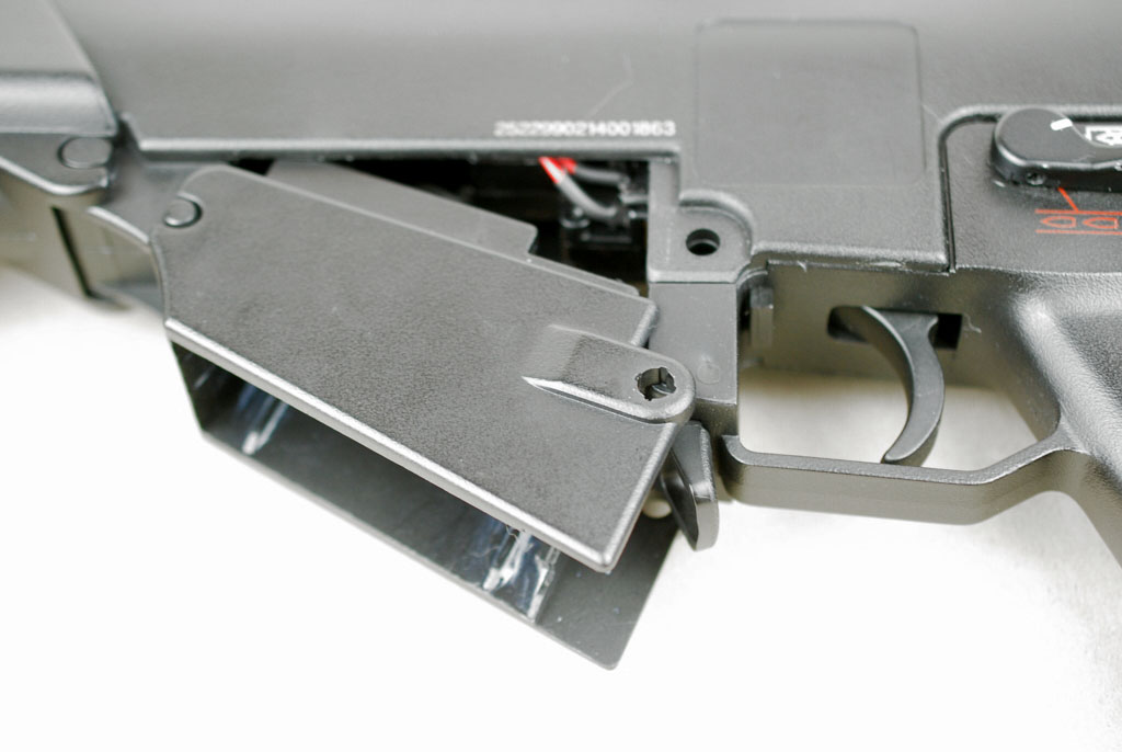 Let's Tech It From The Top: G36C M4 Magazine Well Conversion