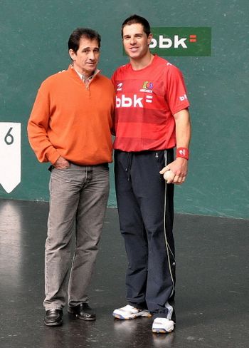 AL ROJO VIVO: SON LEYENDA, JULIÁN RETEGUI, CON ONCE TXAPELAS, EL ...