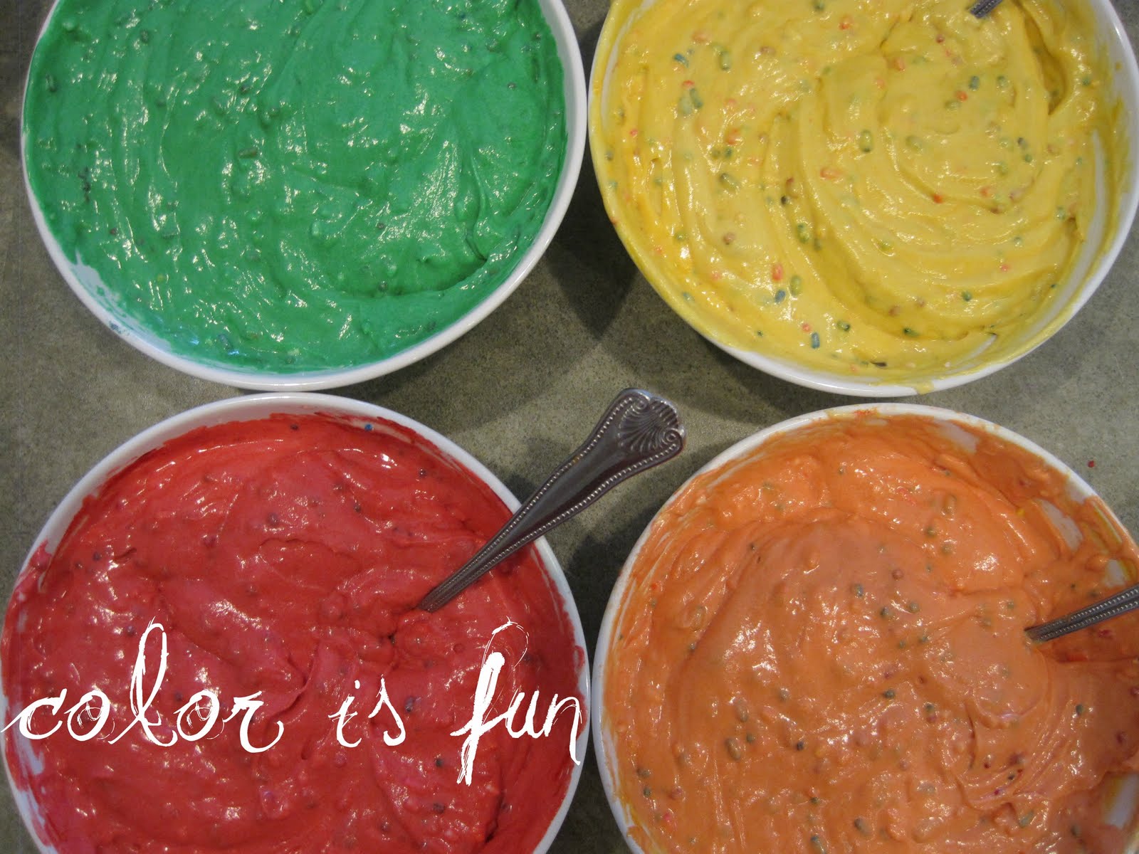 He Cooks And She Bakes: Tie-Dye Cupcakes