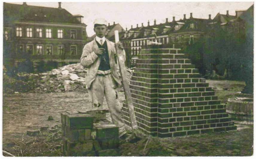 Trowel and Masonry Tool Collector Resource : Historic Photographs of ...