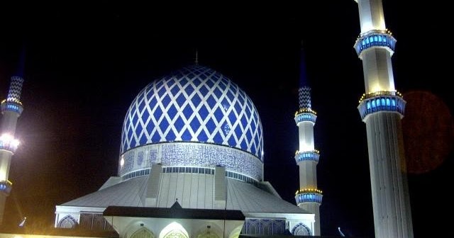 Impressive blue mosque in Malaysia ~ Better Bigger Brighter