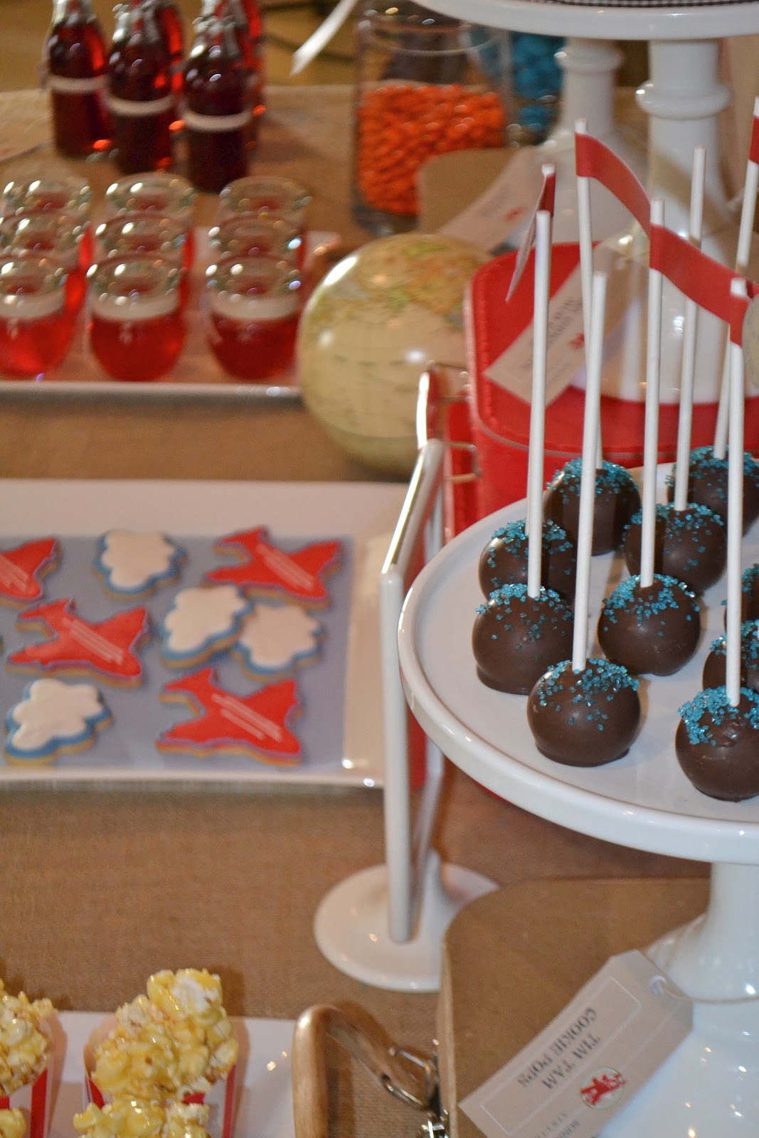 Sooti and Sweet: Vintage Aeroplane Sweets Table