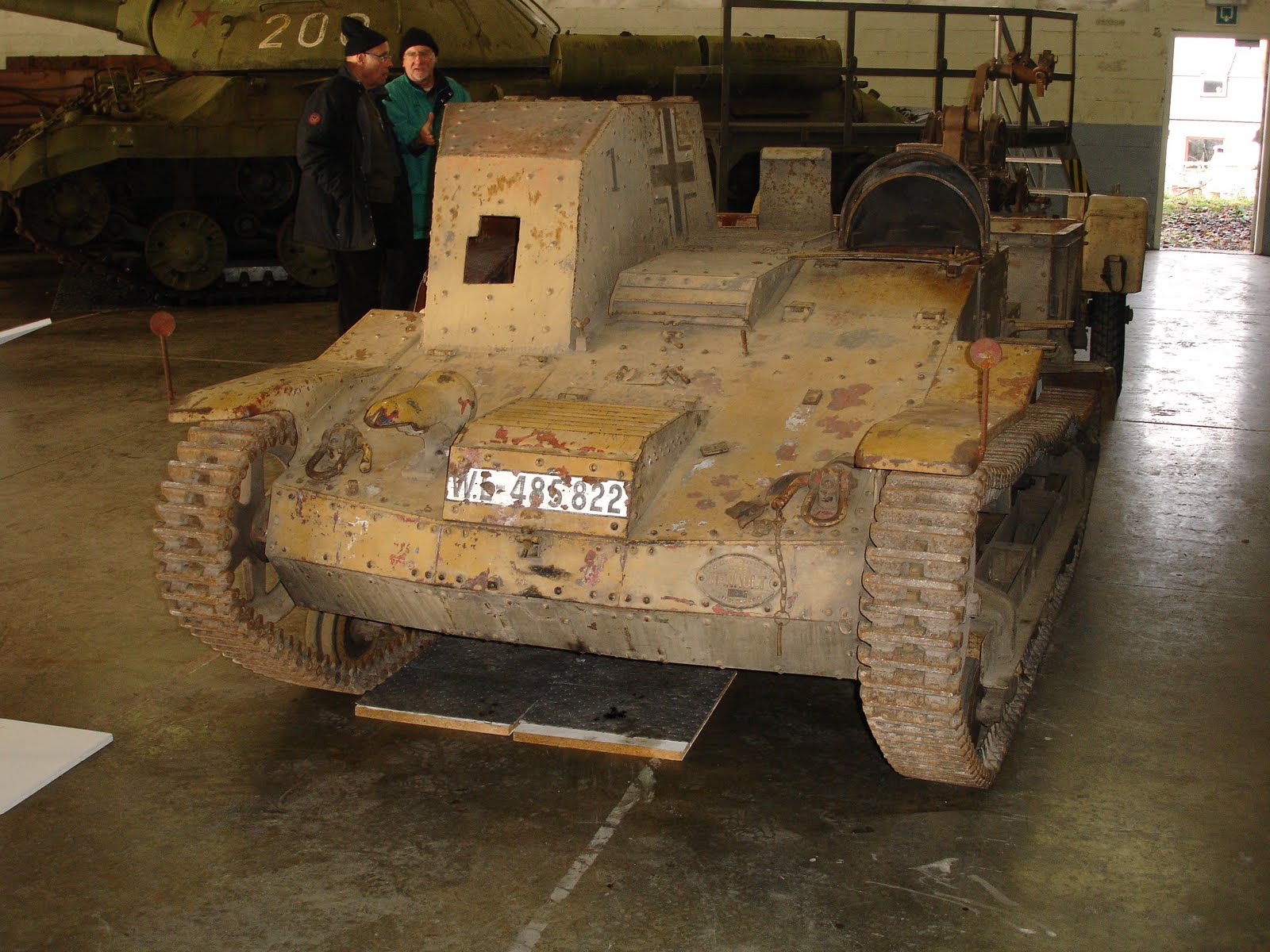 Ma Kubelwagen Lili: CHENILLETTE RENAULT UE