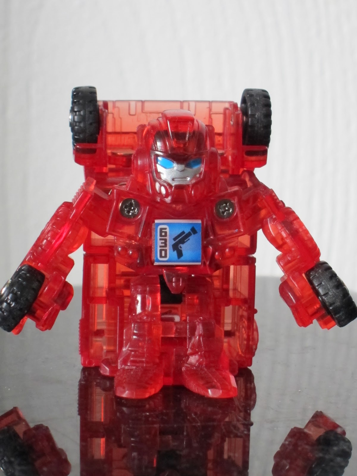 Zarak's Barracks: Transformers Bot Shots Sentinel Prime (Super Bot)