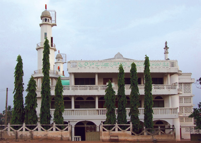 Ahmadiyya Mosques: Ahmadiyya Central Mosque - Kumasi Ghana