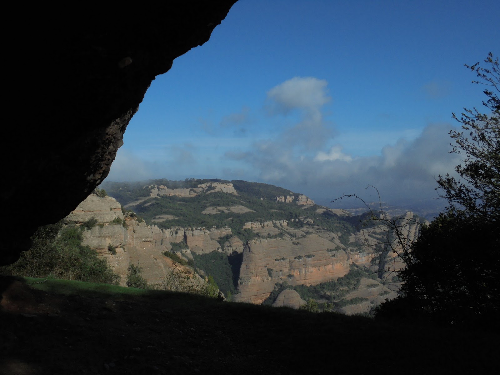 MUNTANYA: Sant Feliu del Racó; la Mola per la via Lucky Txei i Morral i ...