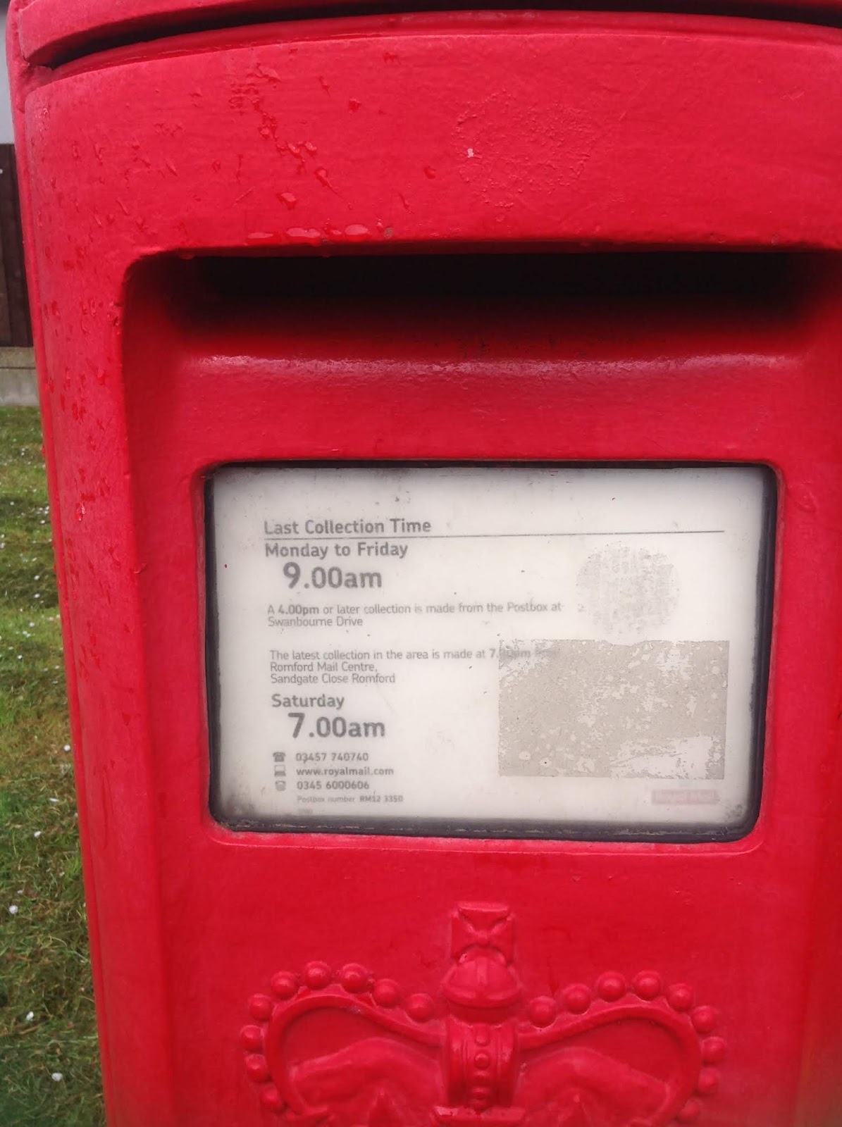 Suttons Primary School: Reception - Visit to the Post Box