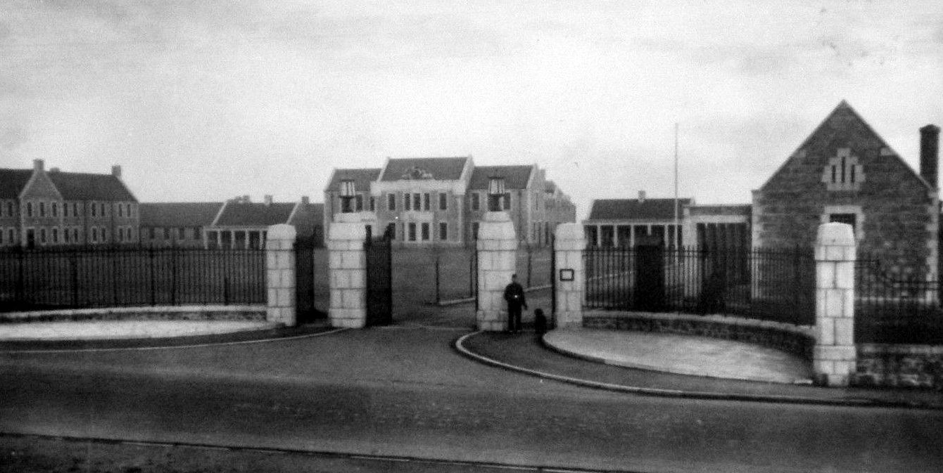 Tour Scotland: Old Photograph Gordon Barracks Bridge Of Don Aberdeen ...