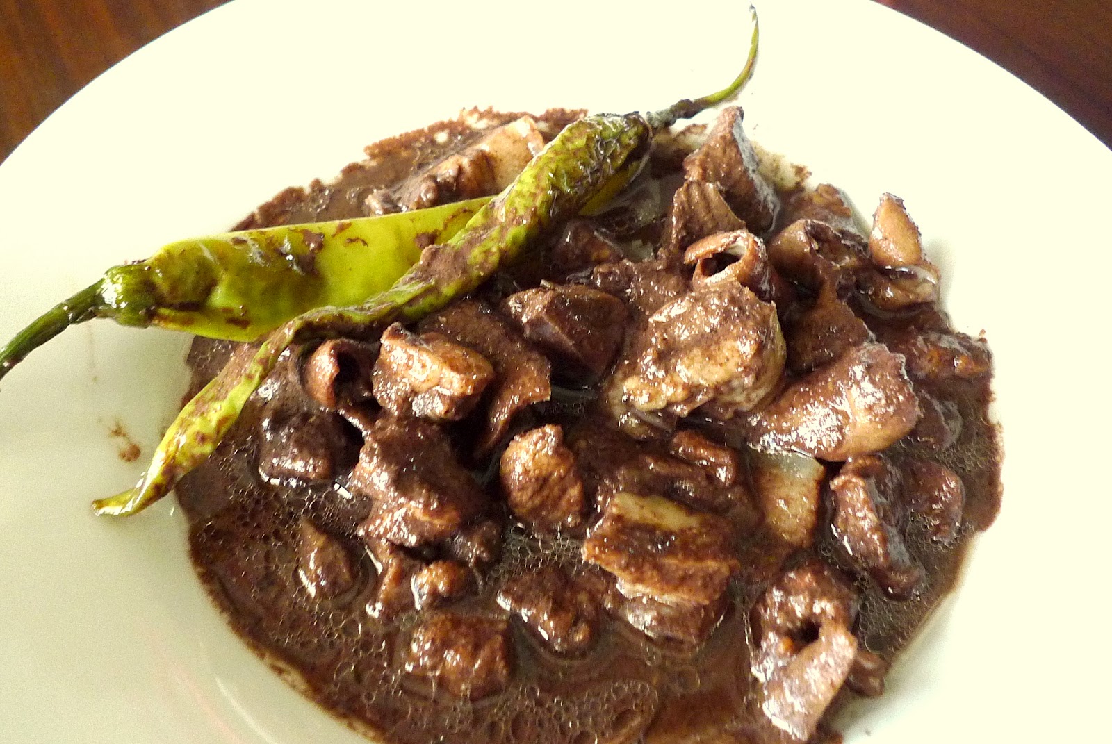 I AM A FOODIE: Aunt Vern's Blood Stew (Dinuguan)