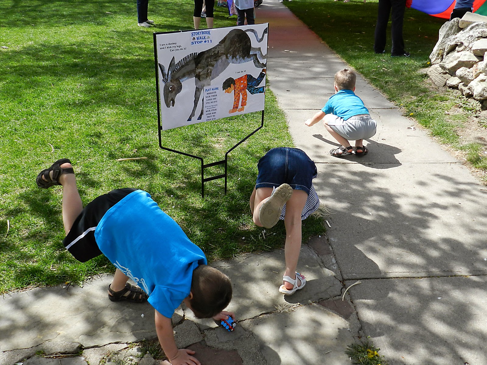 Right There! One, Two, Three!: Story Book Walk