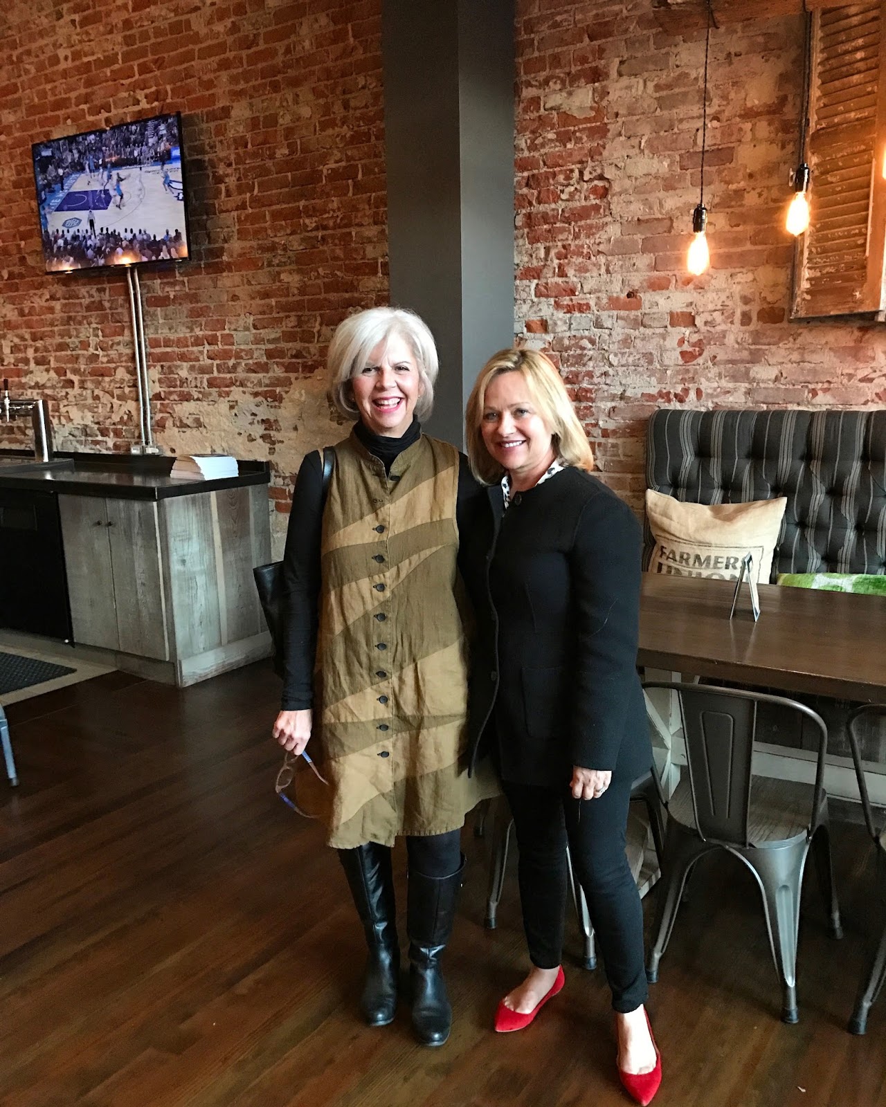 Give Your Décor INSTANT Character With Vintage Finds | Classic Casual Home