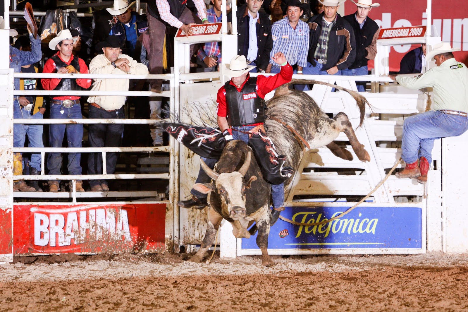 Rodeio Kalifayner : So cuidando na direitona ai e rozeta