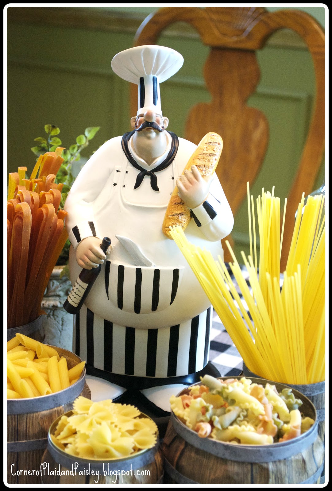 Pasta Dinner Tablescape - La Tavola di Cena Italiana - Corner of Plaid ...