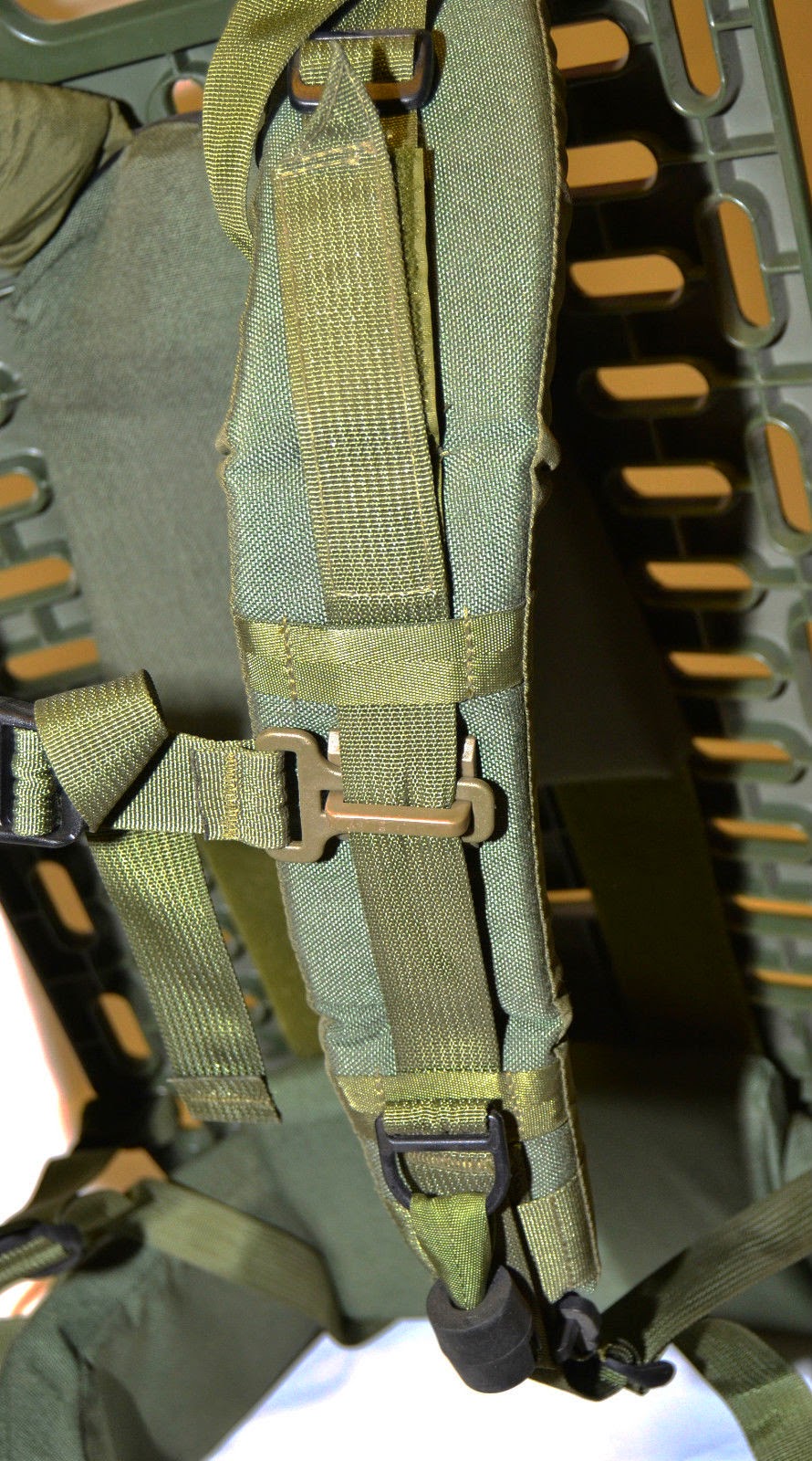 Webbingbabel: Canadian Army Rucksack / Cargo Pack / Pack Board Frame