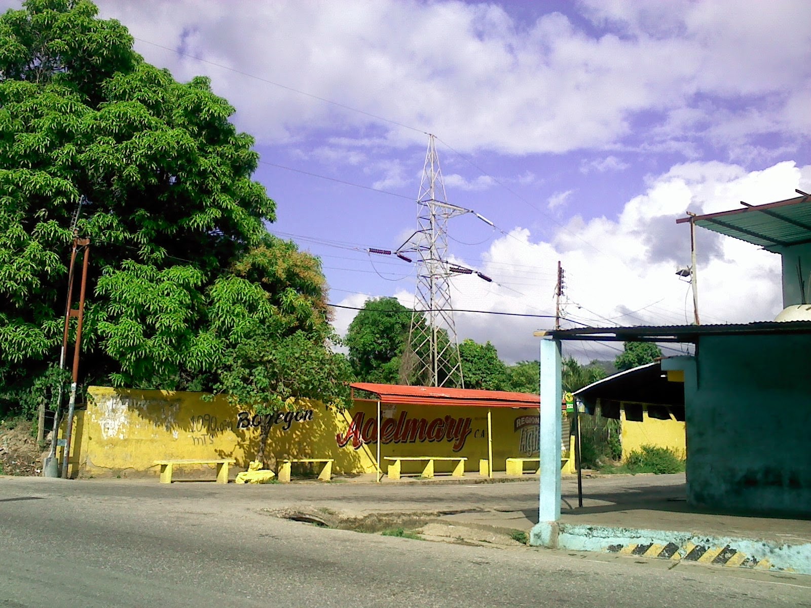 Carúpano Fotográfico: Charallave Desde la vereda 1 - 9