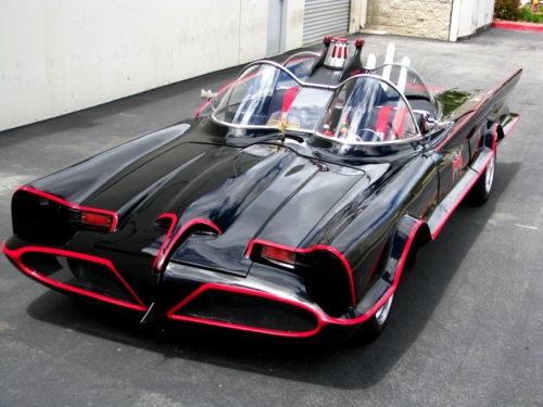 El Batmóvil de la serie de TV de los 60, se va a subastar | Freakiteca